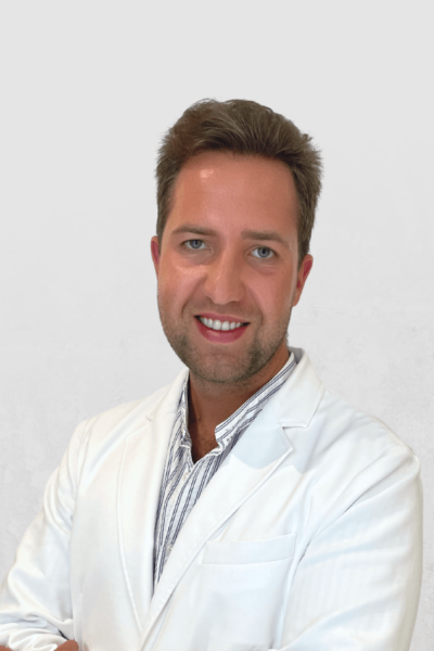 Komanda - REVÙ CLINIC